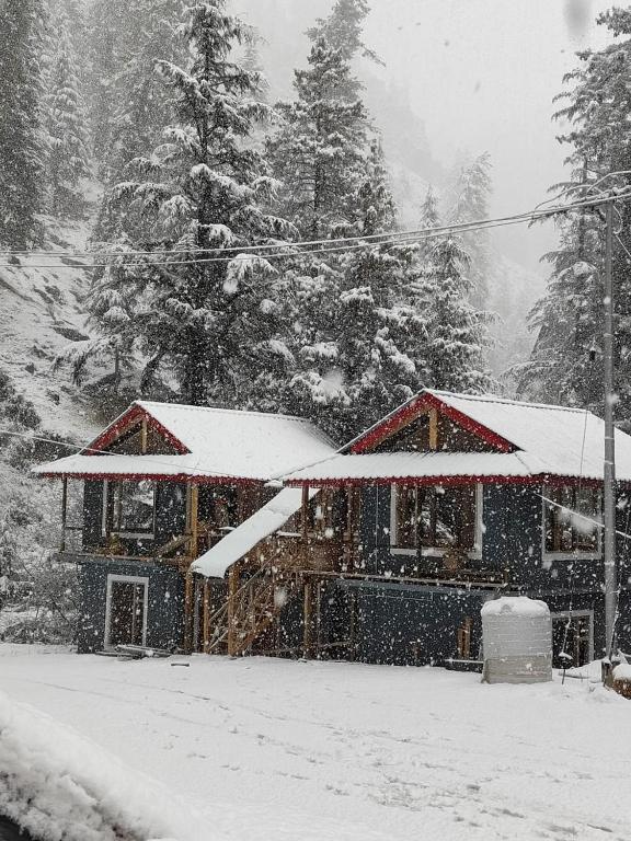 Shreya cozy hut, Sainj (updated prices 2026)