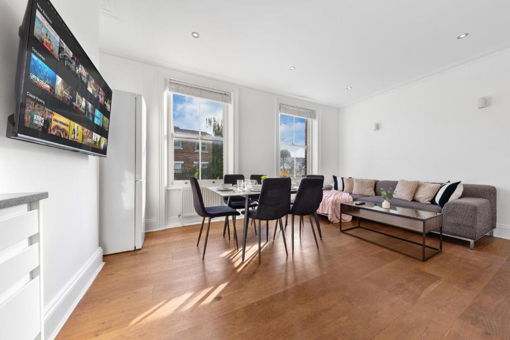 Luxury 4 Bedroom Flat with Stunning Shard View from Terrace in Central ...