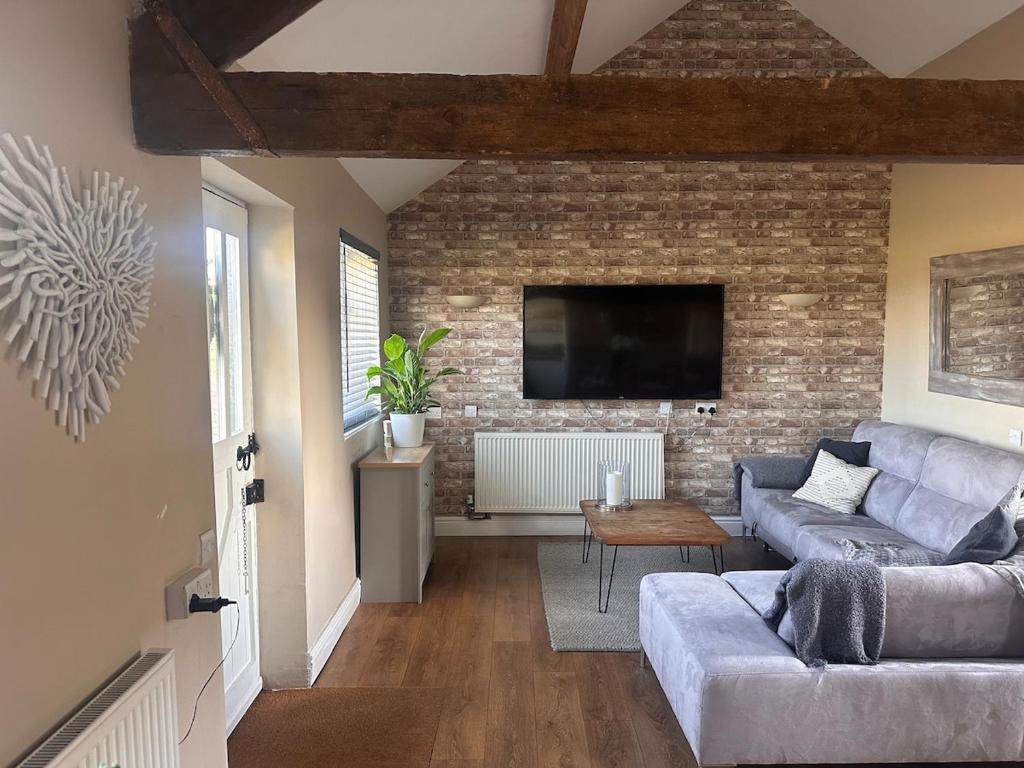 Beautiful barn conversion, Exeter (updated prices 2025)