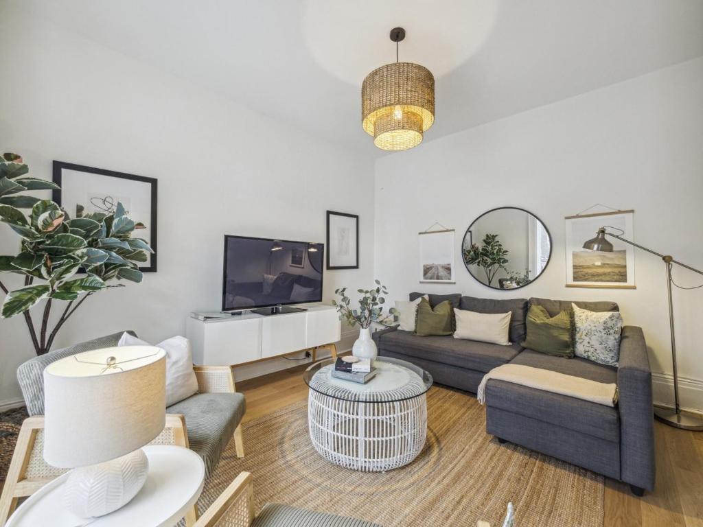 Historic Modern Home in Distillery District, Toronto (updated prices 2025)