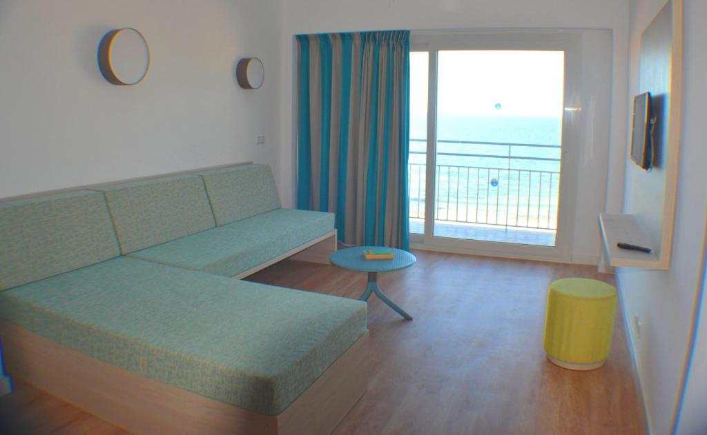 Apartamentos Playa Moreia, S'Illot (updated prices 2025)