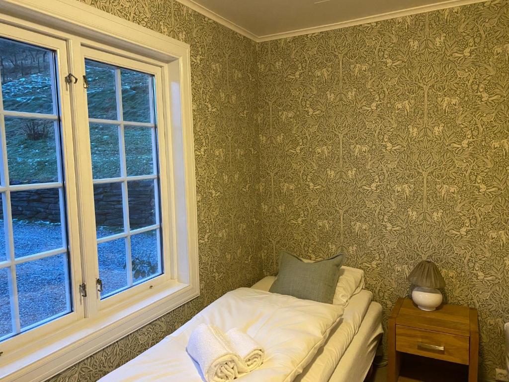 Nes Gard, Høyheimsvik (updated prices 2025)