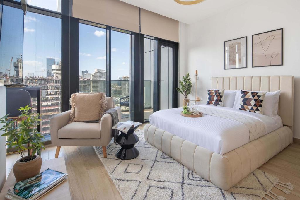 Frank Porter - Regina Tower, Dubai (updated prices 2025)