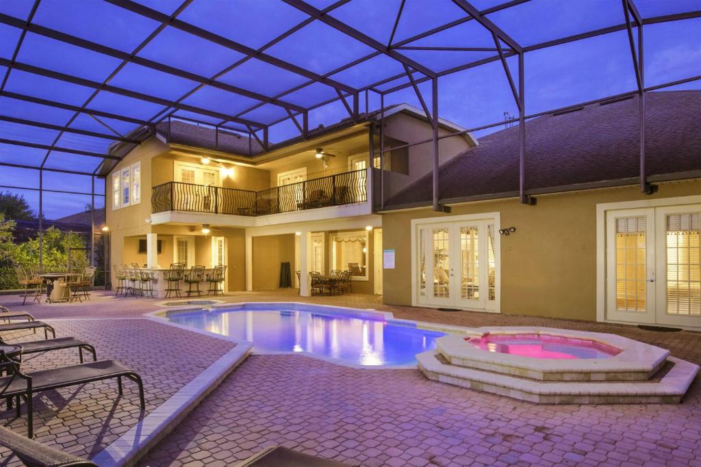 5 Star Mansion with Private Pool on Formosa Gardens Orlando Manion 5075 ...