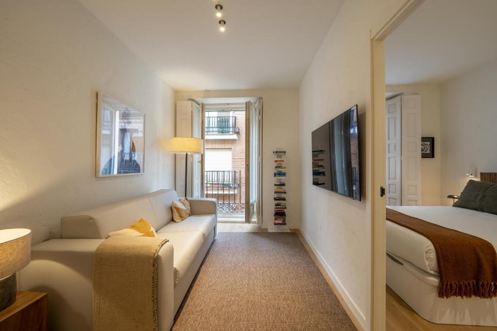 Reina Sofia Suite III, Madrid (updated prices 2026)