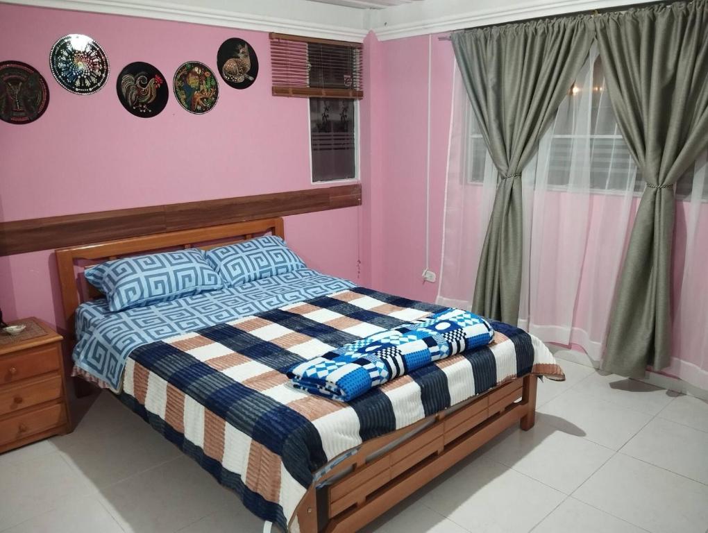 Room in Guest room - Serene Guest Room in Heart of Pasto, Colombia ...