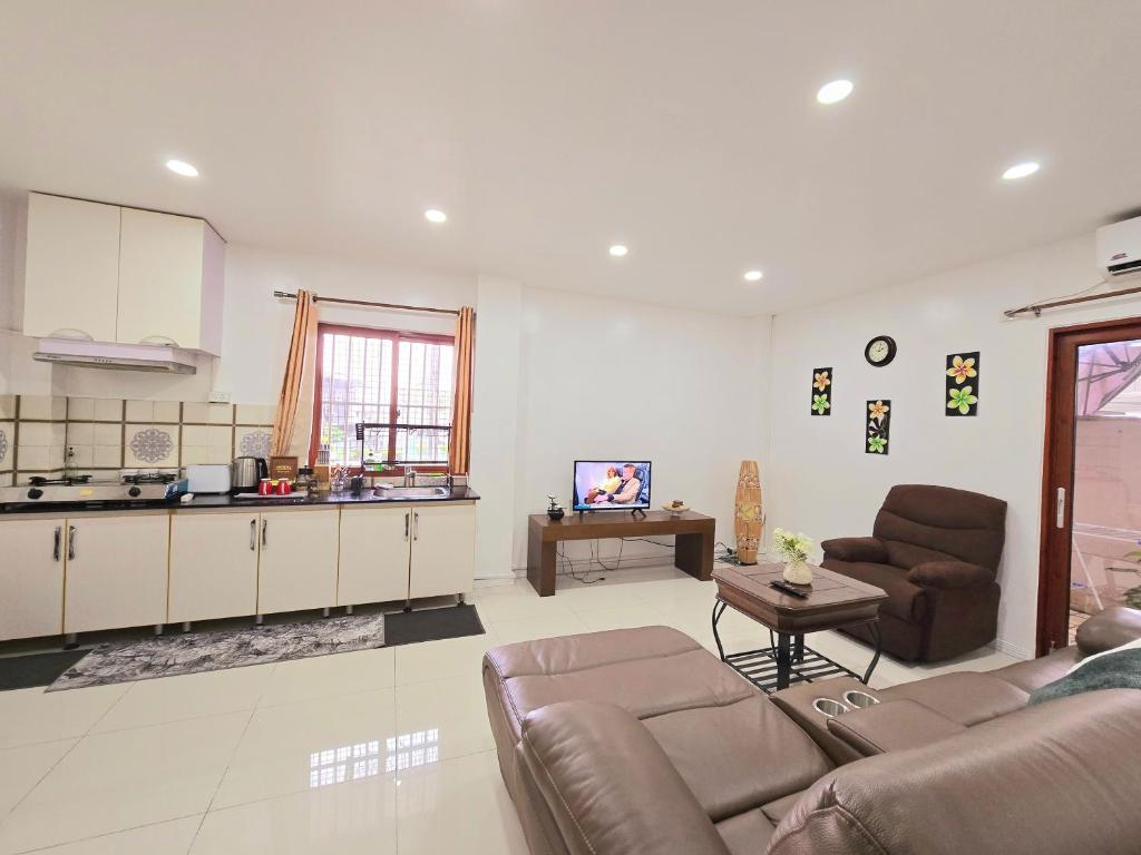 Entire 1 Bedroom Apartment in Suva City Centre, Suva (updated prices 2025)