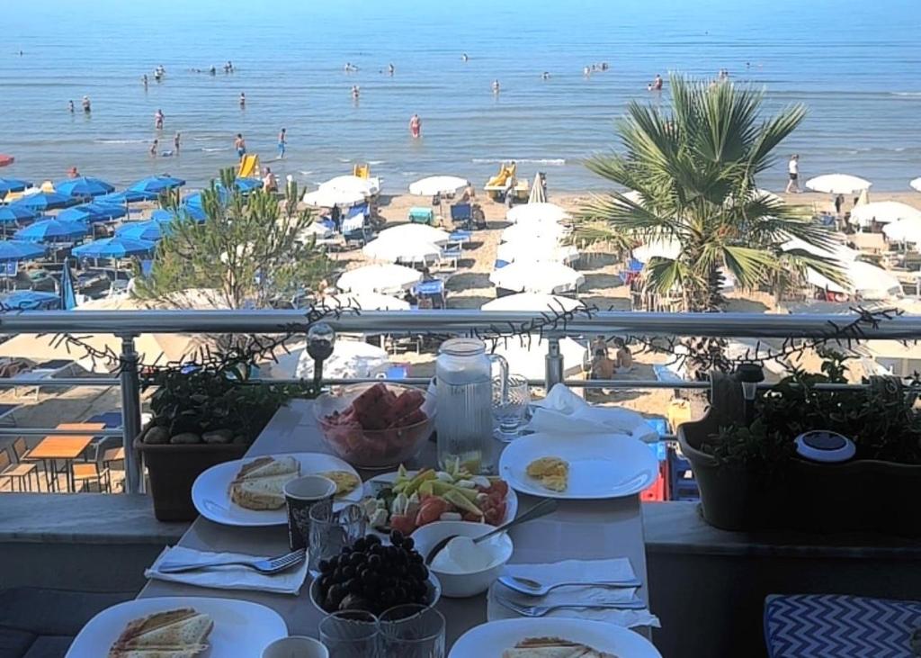 Durres Strand direkt am Meer, Durrës (updated prices 2025)