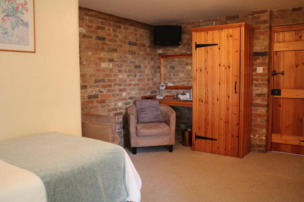 Woodman's Farm, Norwich (updated prices 2025)