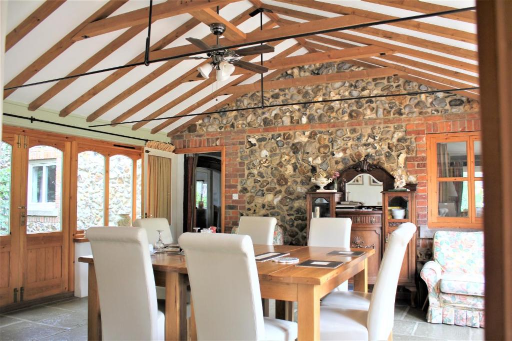 Woodman's Farm, Norwich (updated prices 2025)