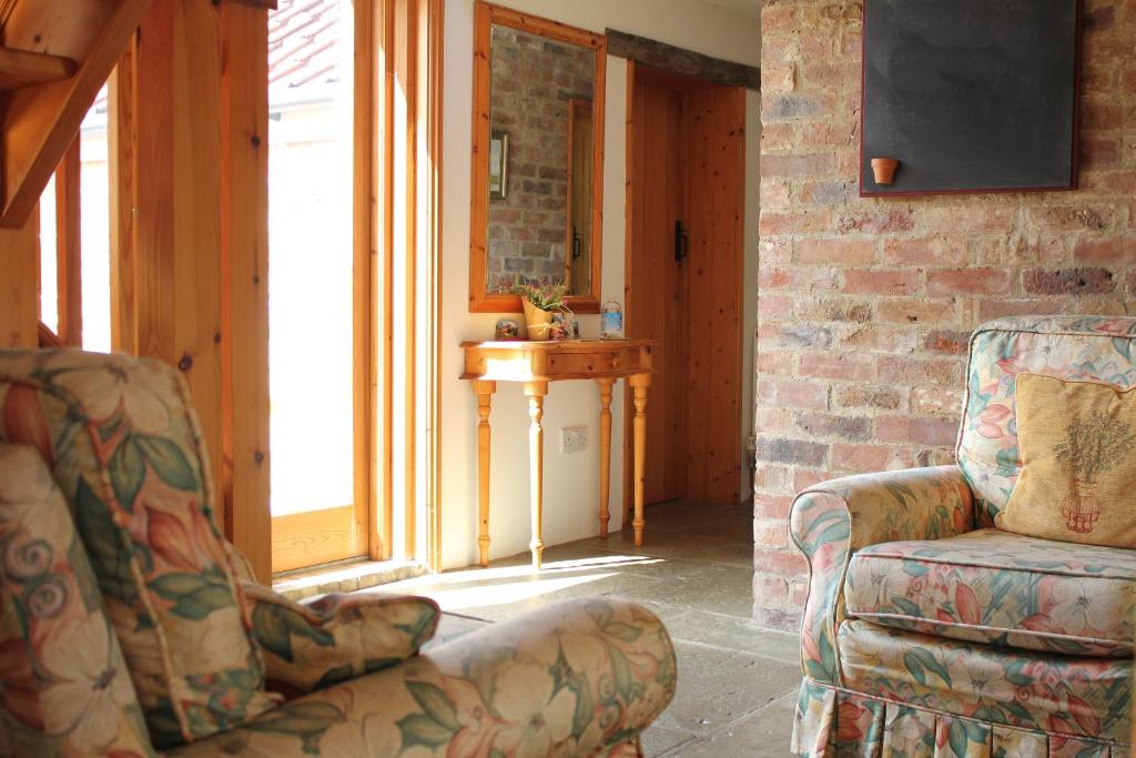 Woodman's Farm, Norwich (updated prices 2025)