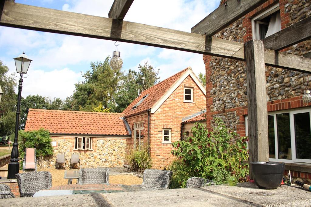 Woodman's Farm, Norwich (updated prices 2025)