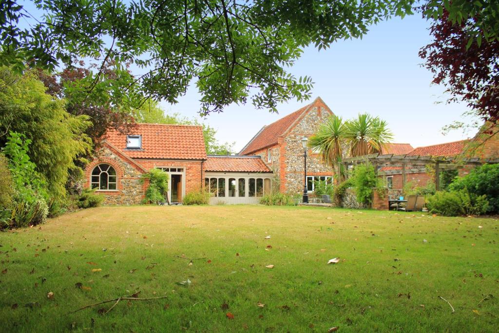 Woodman's Farm, Norwich (updated prices 2025)