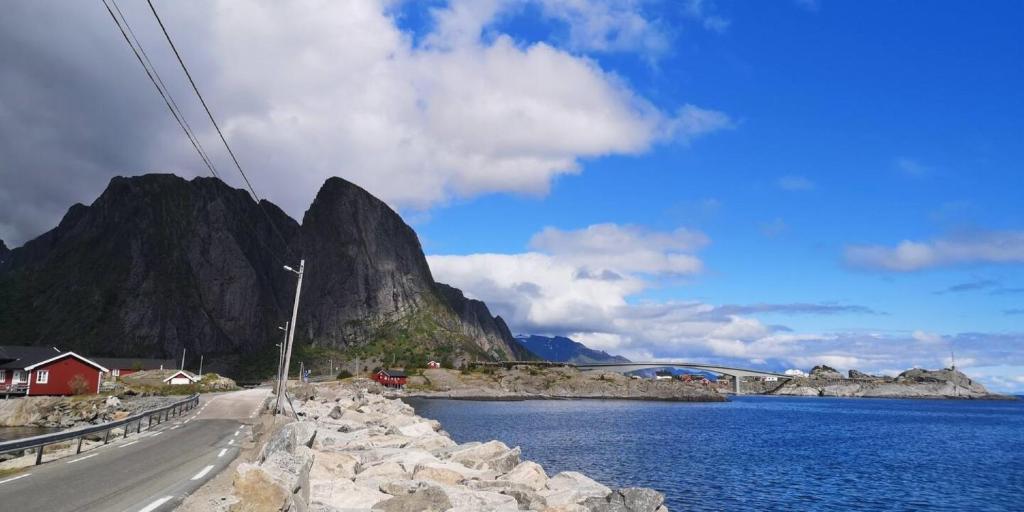 Lofoten panoramic luxury home with sauna, Moskenes (updated prices 2025)