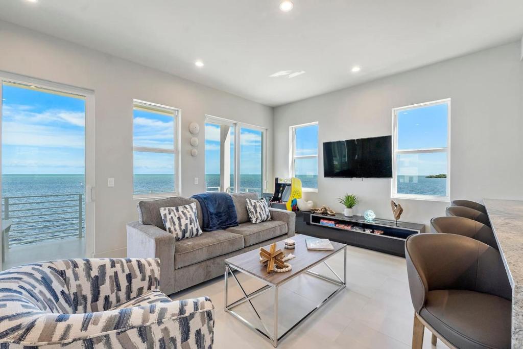 Key Largo Oceanfront Oasis with Pool and Hot Tub, Key Largo (updated ...