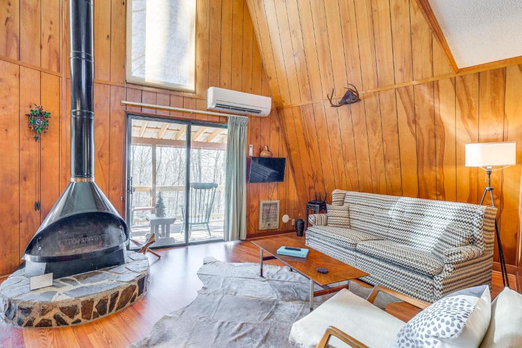 Hot Tub, Deck and Fire Pit Secluded Cabin in Murphy, Salem (updated ...