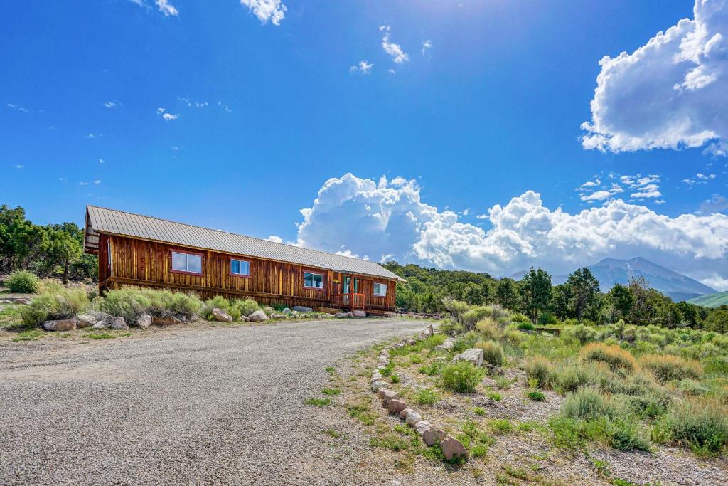 Sunset Cabin near Moab with Stunning Views!, Spanish Valley (updated ...