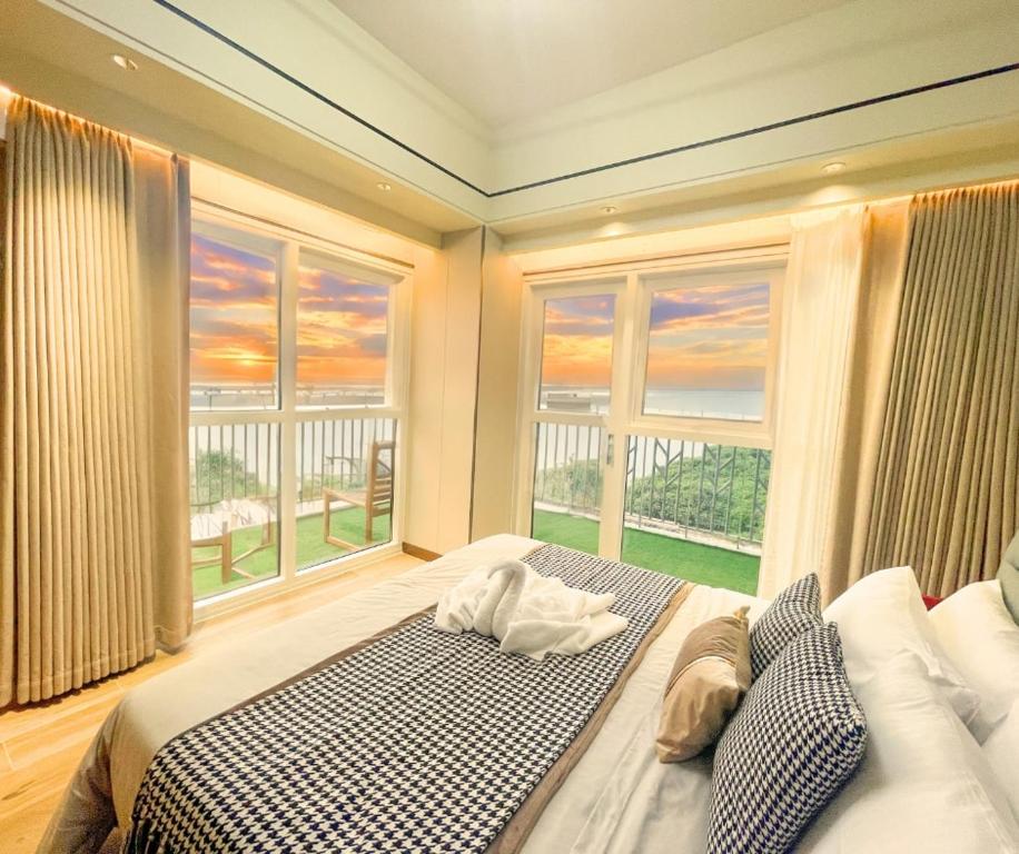 Modern Luxury 5BR Sunset View beside Okada Manila, Manila (updated ...
