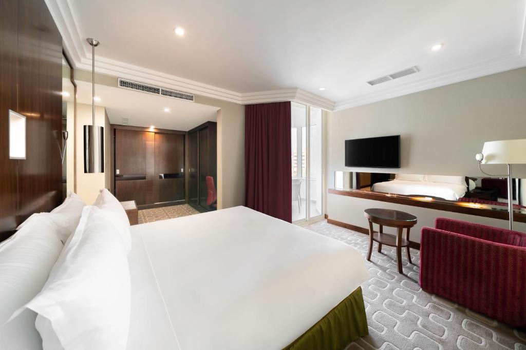 Radisson Blu Hotel and Convention Center, Riyadh Minhal, Riyadh ...