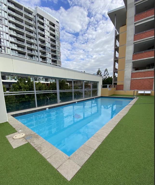 Quiet 1 Bedroom apartment w pool and, walk to QUT - KG4305, Brisbane ...