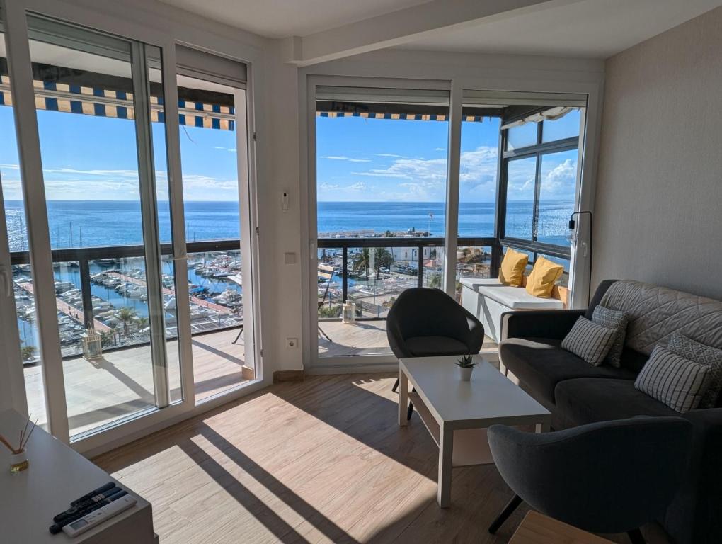 Waterfront in Heart of Paseo Maritimo - Marbella!, Marbella (updated ...