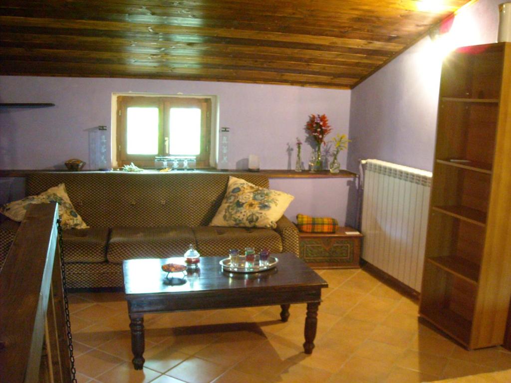 Col di Metino, Gualdo Tadino (updated prices 2025)