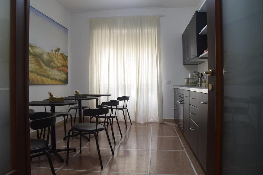 Rome Colors - Re di Roma metro A, Rome (updated prices 2025)