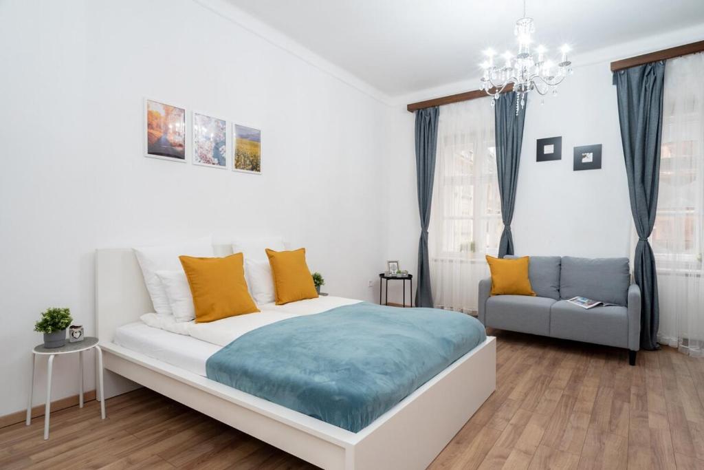 Vaci street Centre Modern APT With 3BRS AC, Budapest (aktualisierte ...