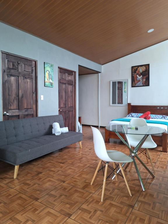 Anchia - Hostel, Alajuela (updated prices 2026)