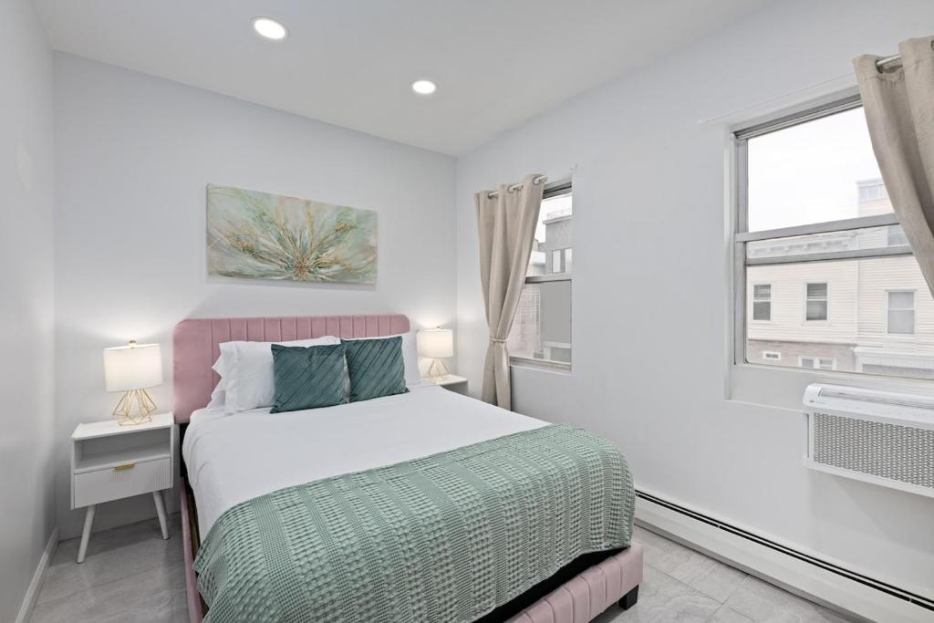 Blush & Bloom Stay Apt 20 Min to NYC, Union City (updated prices 2025)