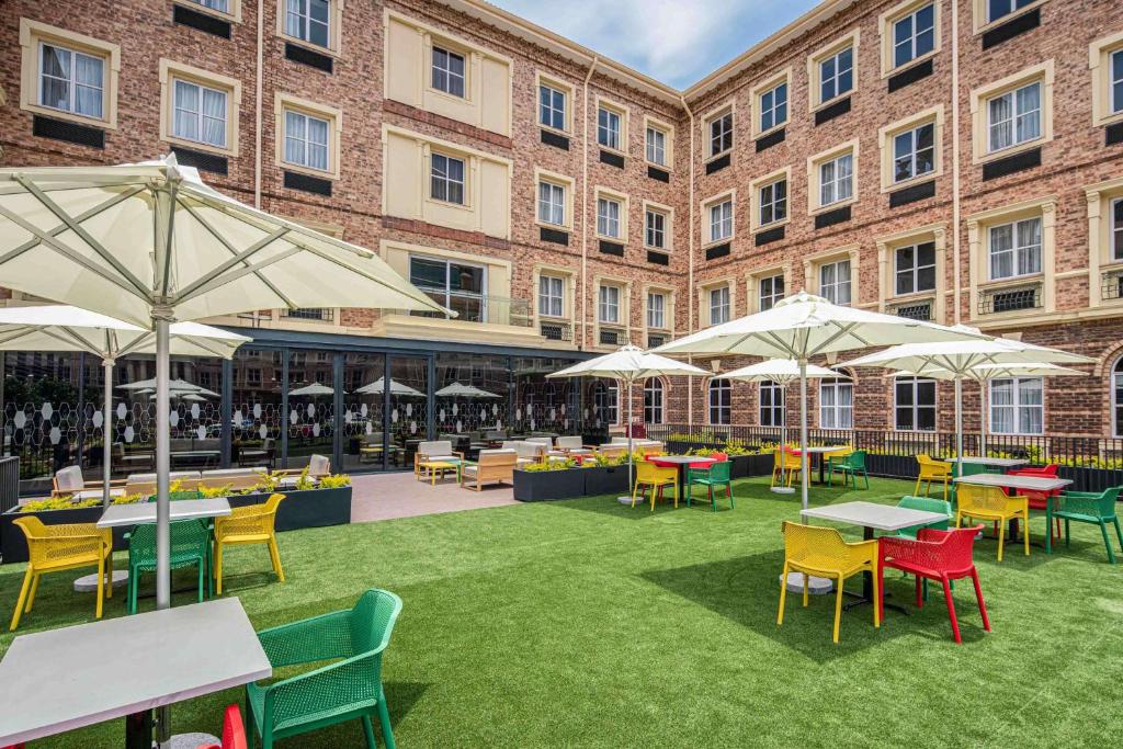 Hampton By Hilton Sandton Grayston, Johannesburg (updated prices 2025)