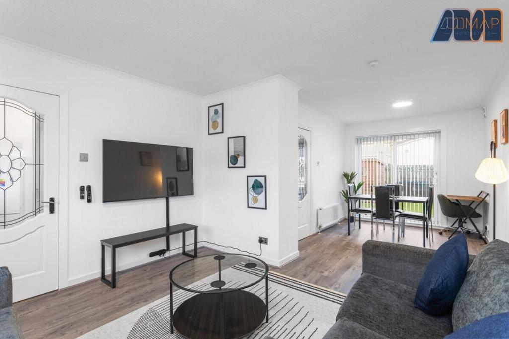 Modern 3 Bed Home in Bathgate with Garden, Armadale (updated prices 2025)