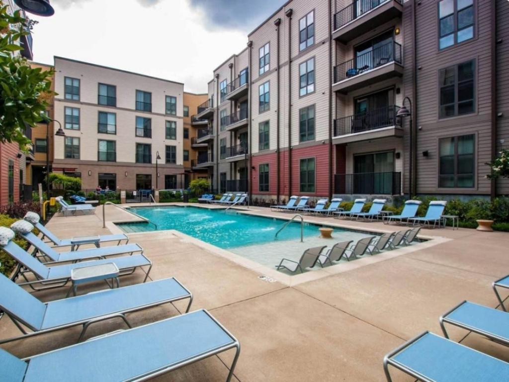 Chic Urban Living Studio with Pool Access, Birmingham (updated prices 2025)