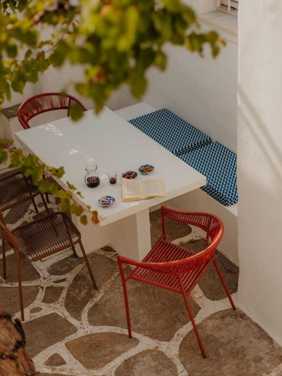 Adelfia Studio 2, Kampos Paros (updated prices 2025)