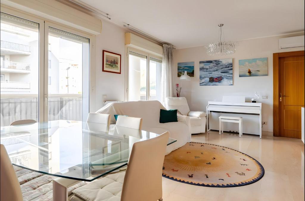 Fiera Di Roma Luxury Apartment, Rome (updated prices 2025)