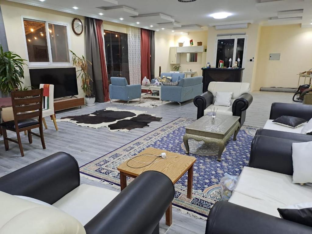 Al Khatem Al Qadeem Farms Majlis Style Accommodation Stay with BBQ ...