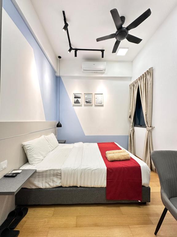 The Colony Infinitum,Room with KLCC View,Sky Pool, Kuala Lumpur ...