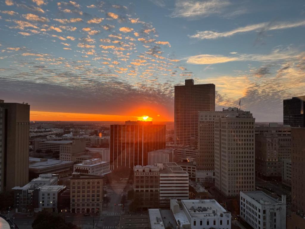 Cowboy Live, Laugh, & Loft Fort Worth 2 bedroom Loft Downtown, Fort ...