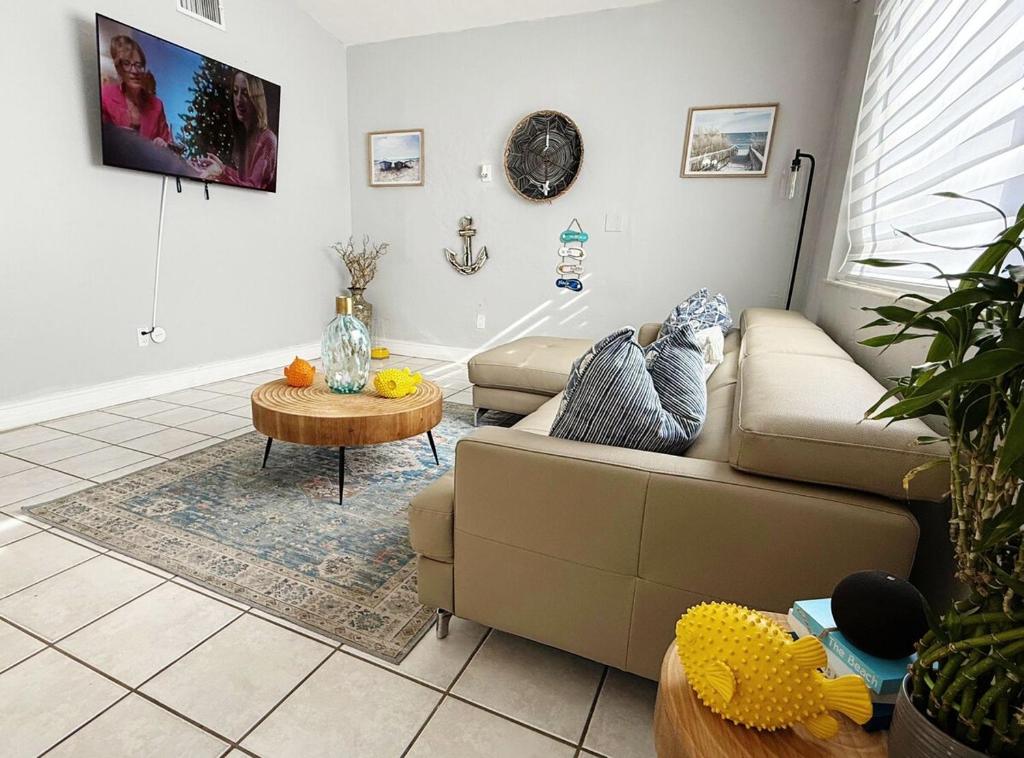 Modern Miami Oasis 3BR Near Wynwood & Beaches, Miami (updated prices 2025)