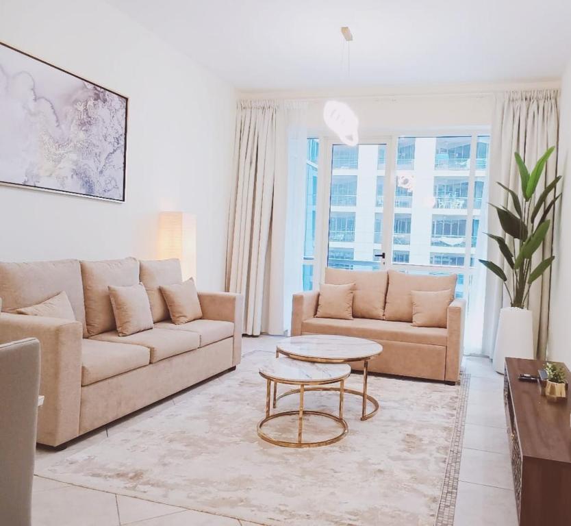 Stylish Marina View Apartment With Private Marina Walk Access, Dubai ...