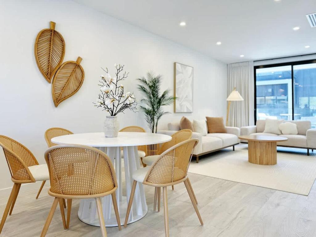 Family Friendly Lux 4Beds - ASB Showgrounds & Cornwall Park, ऑकलैंड की ...