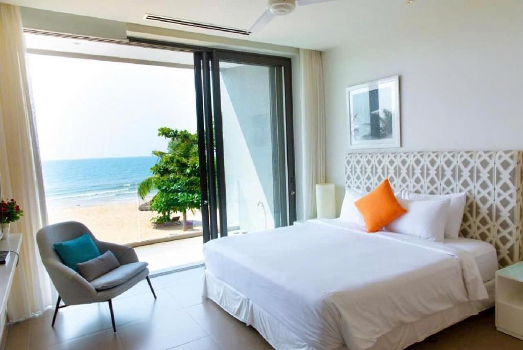 HỒ TRÀM l LUXURY VILLA 4PN Sát Biển ll 4BR Beachfront Villa Sanctuary ...