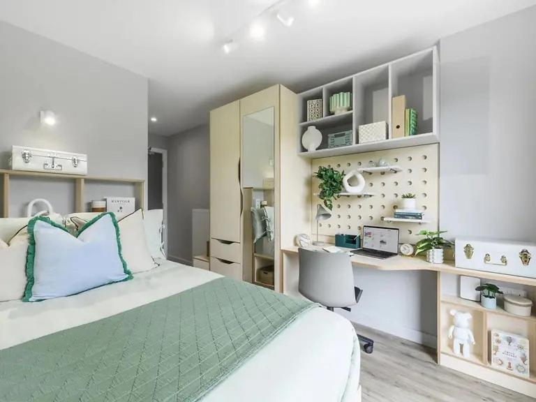 Yugo Bottleworks, Cork (updated prices 2026)