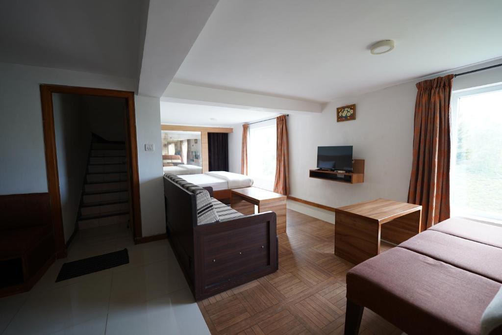 Bison Inn, Ketti (updated prices 2025)