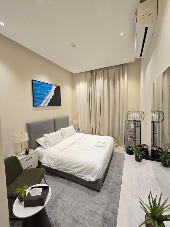 LP50-5 - Stylish Studio with Smart Entry in Al Yasmin, Riyadh (updated ...