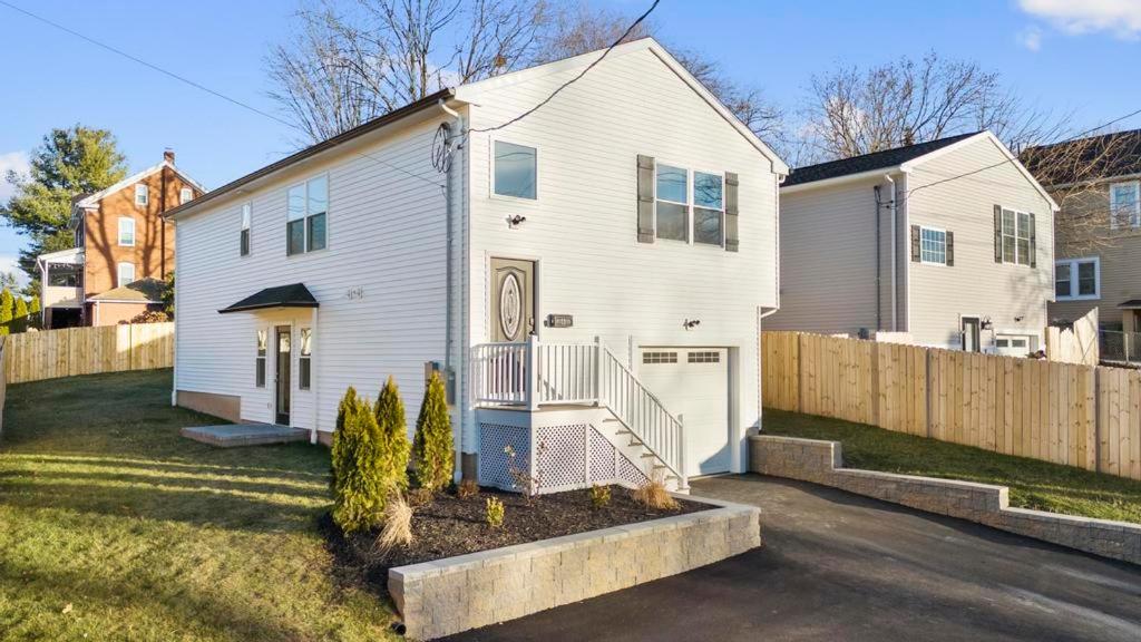 Luxury 3BR 3BA Modern Escape, Middletown (updated prices 2025)