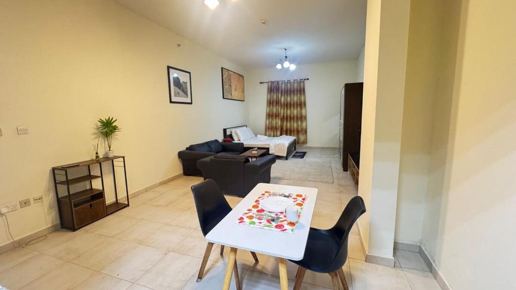 Perfect Studio Apartment, Dubai (updated prices 2025)