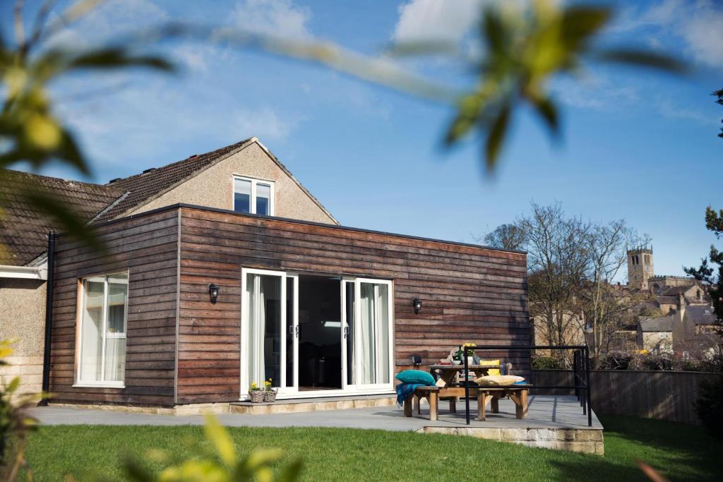 1 Teesdale Road, Barnard Castle (updated prices 2025)