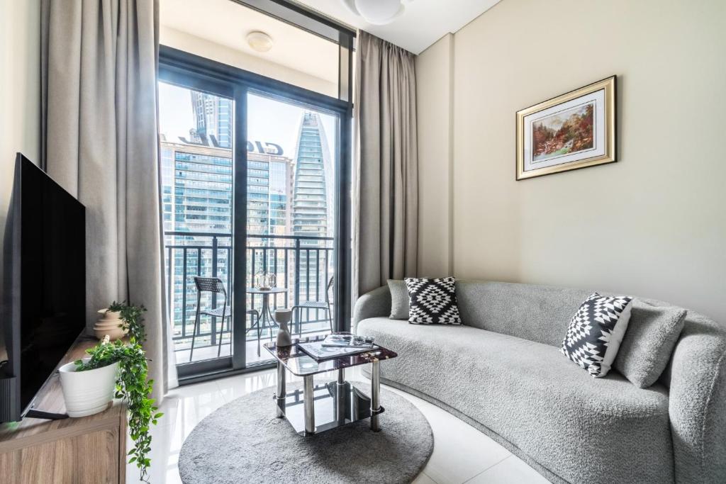 The Smart Concierge - Zada tower, Dubai (updated prices 2025)