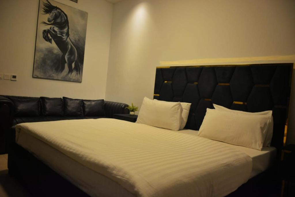 Executive Studio Suite, Lahore (tarifs actualisés, 2025)